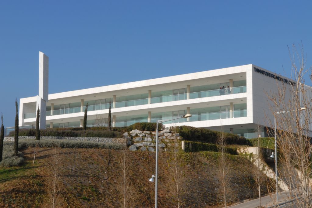 Horta Funeral Home - Sistema Masa - CELO Facades technology