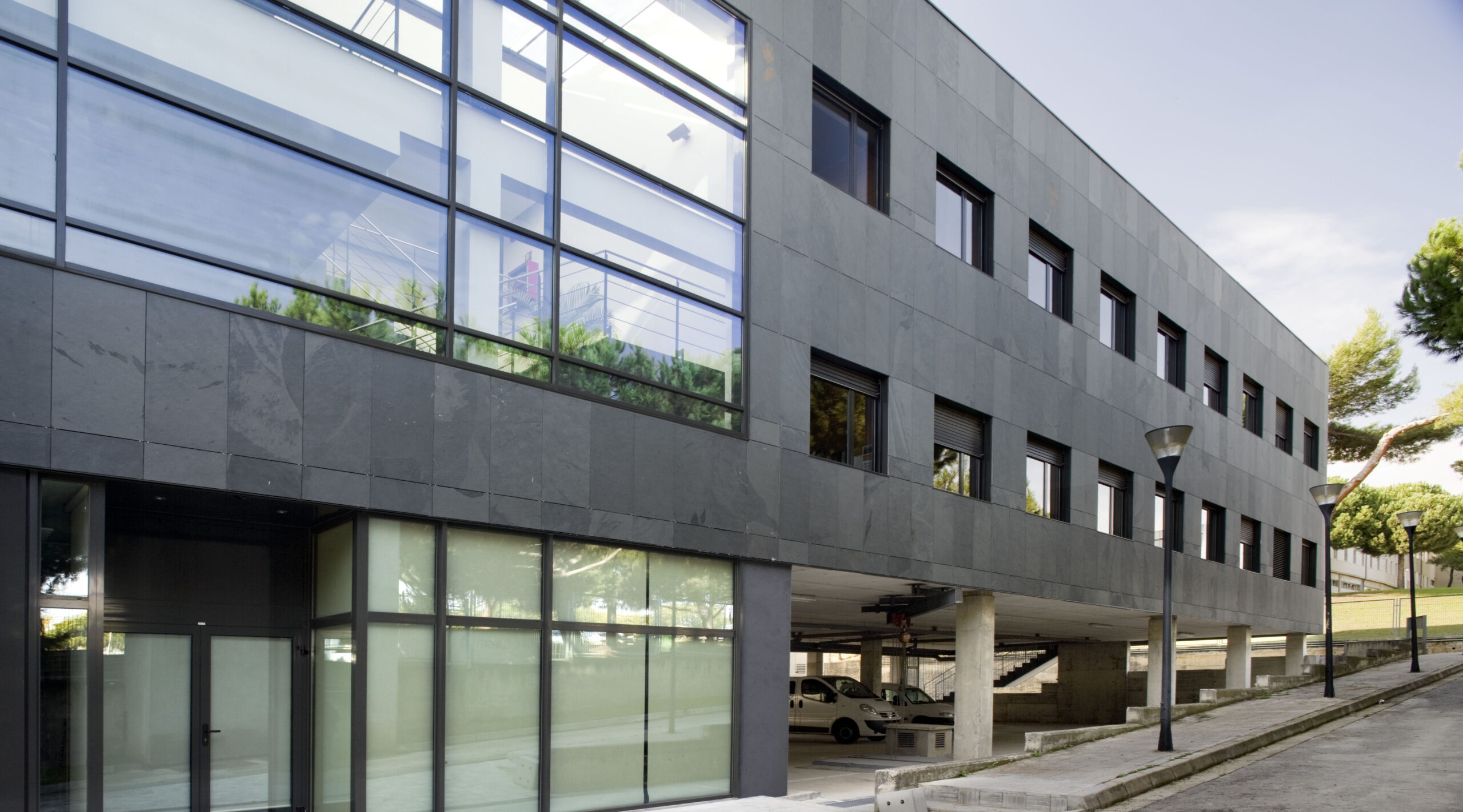 UAB Microelectronics Building - Sistema Masa - CELO Facades technology