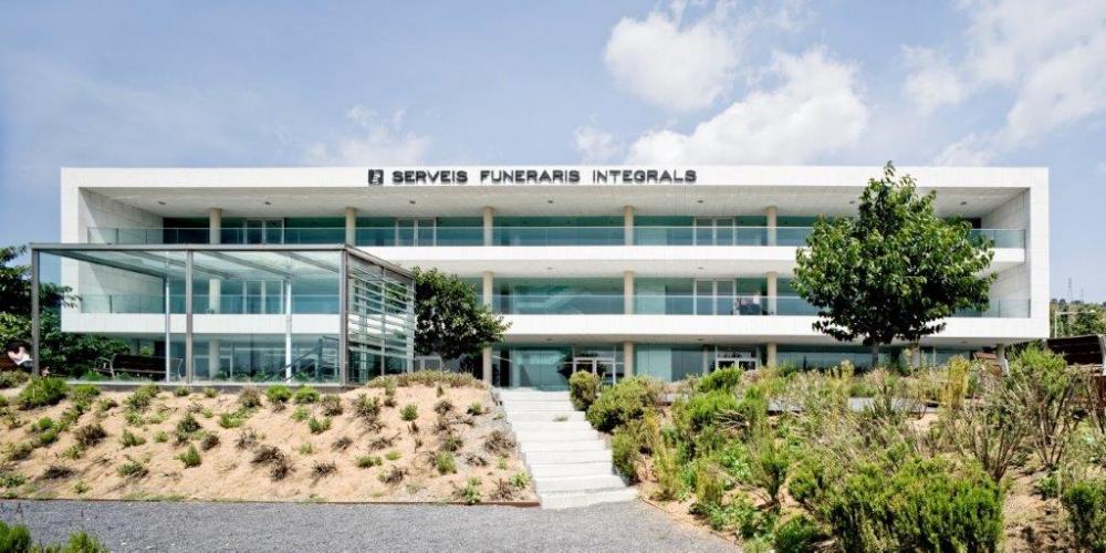 Horta Funeral Home - Sistema Masa - CELO Facades technology