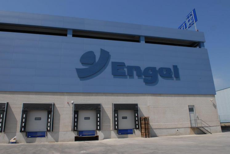 Engel Logistics Center - Sistema Masa - CELO Facades technology